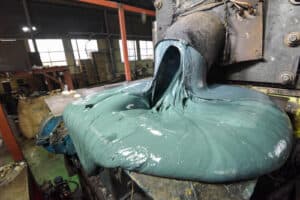 Reverse Injection Molding Process - Moldie